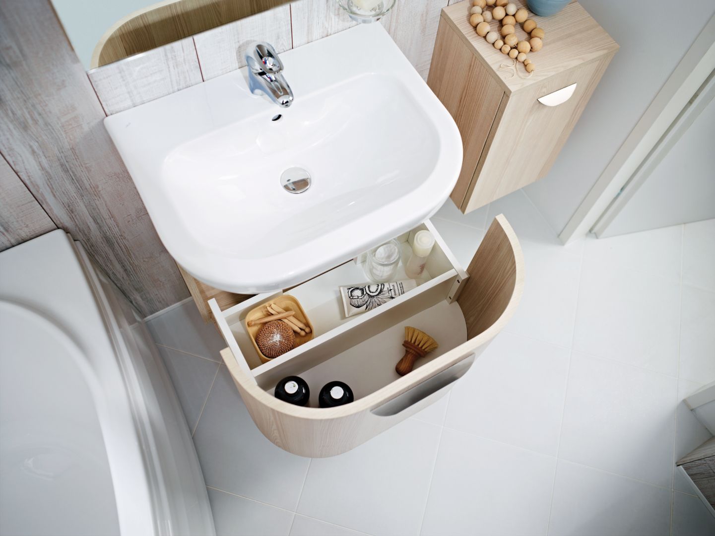 Koše a košíky do koupelny | Keraservis